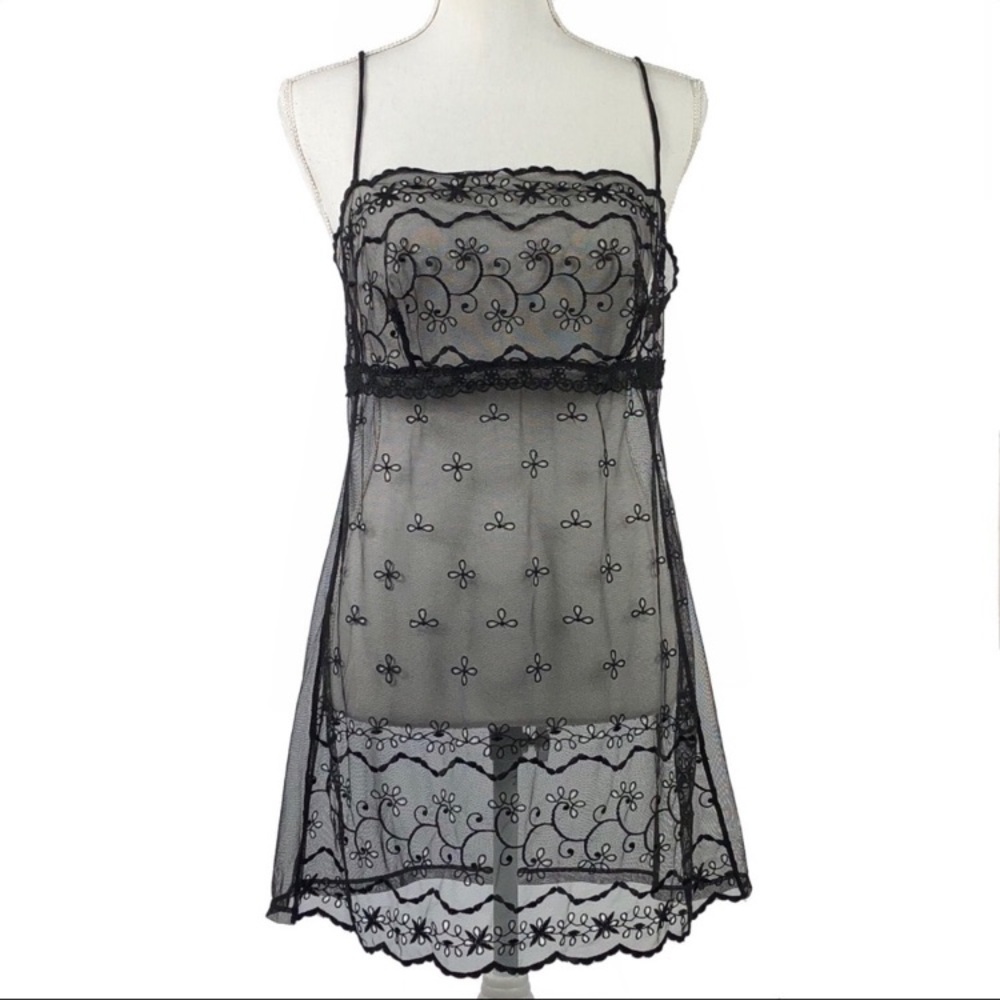 Victoria's Secret Sheer Mesh Eyelet Lace Nightie Squa… - Gem
